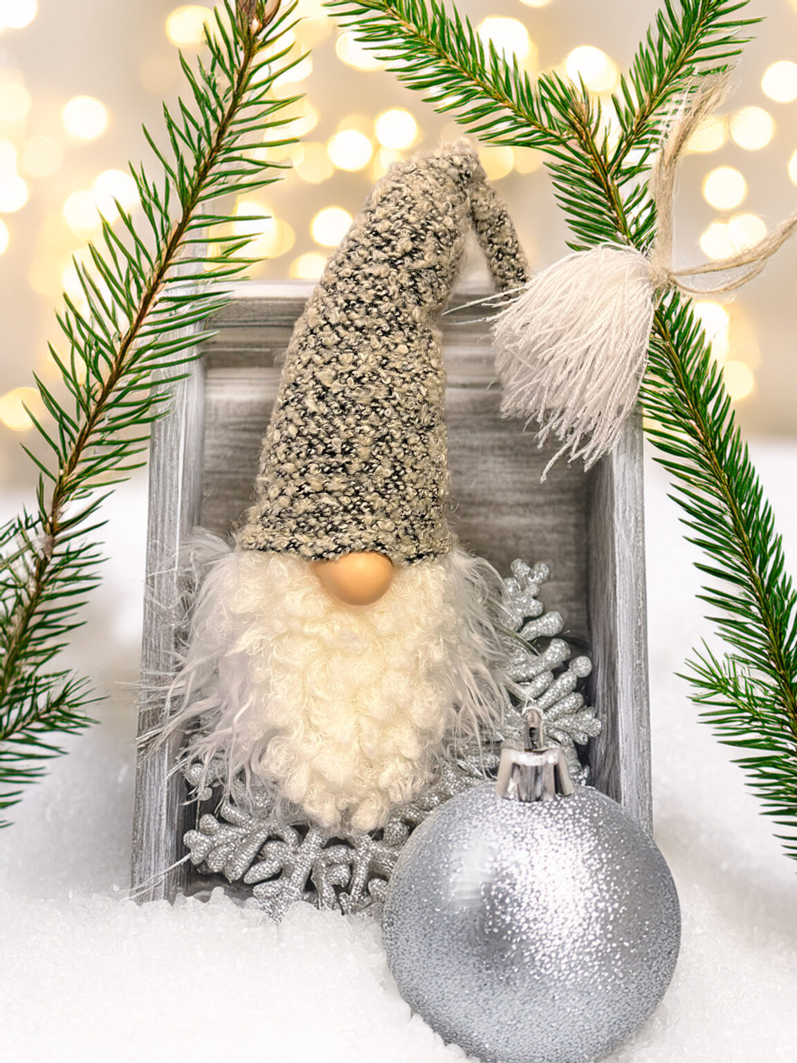 Tomte med Långluva – Grå/Vit – Stjernsund kollektion - Prylgrossen